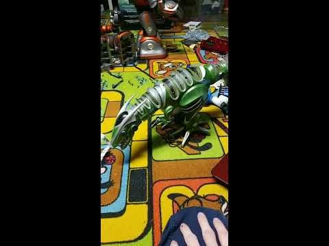 Green roboraptor - YouTube