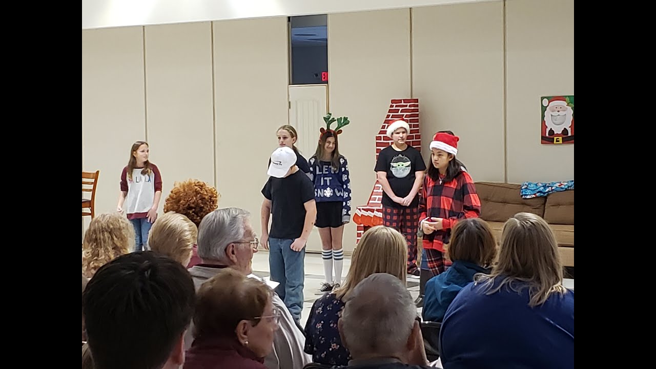 The Alien that Learned about Christmas - YouTube