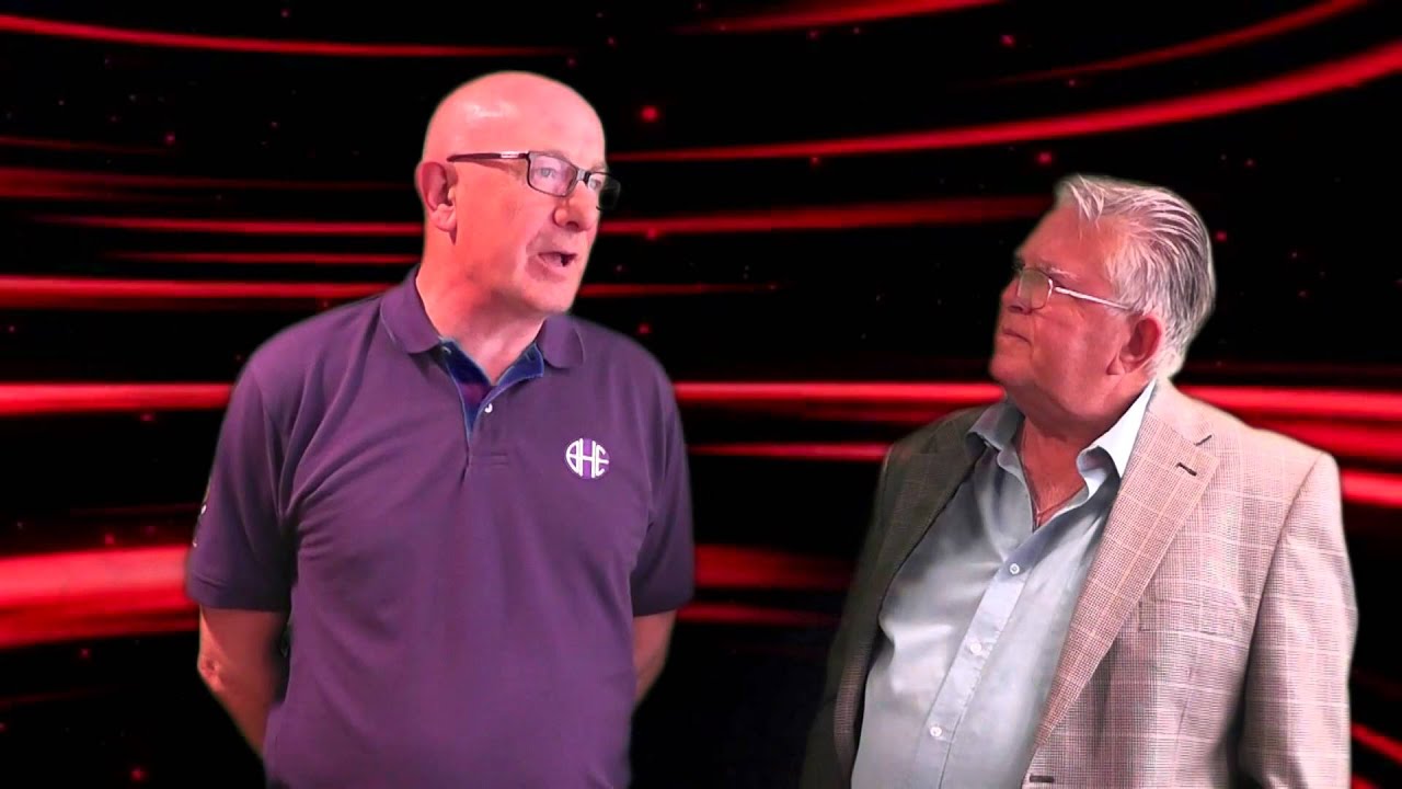 Mike Travers talks to Martin Howell BHE Services at Leigh Expo 2015 ...
