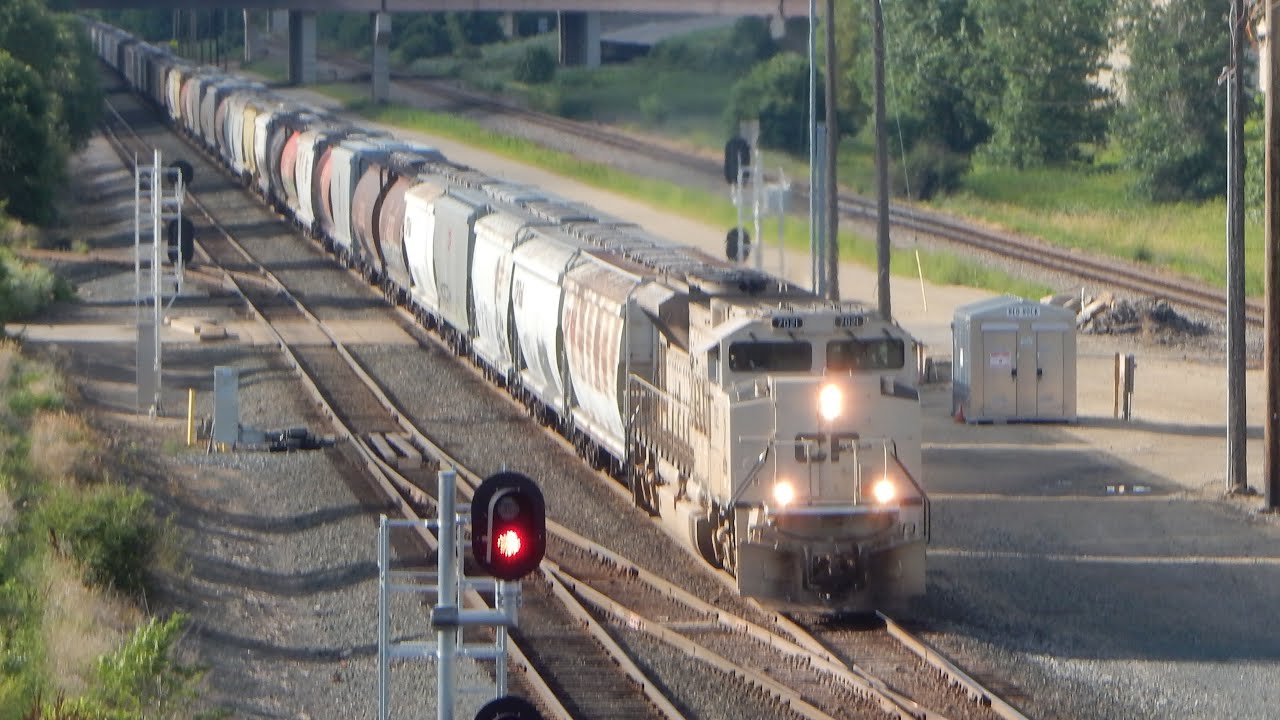(CP 7021, NS, Meets, and more) Railfanning at Newport, MN - YouTube