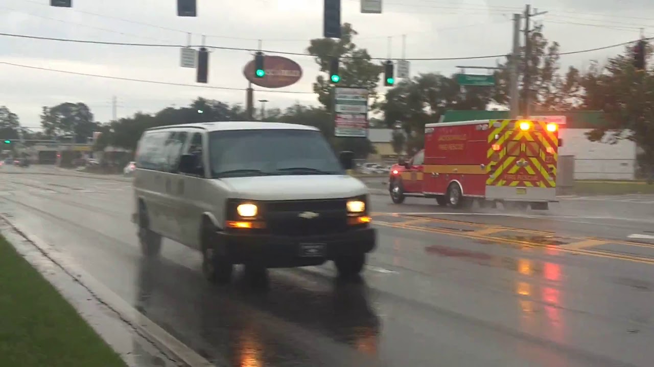*Brand New* JFRD Rescue 27 Transporting - YouTube
