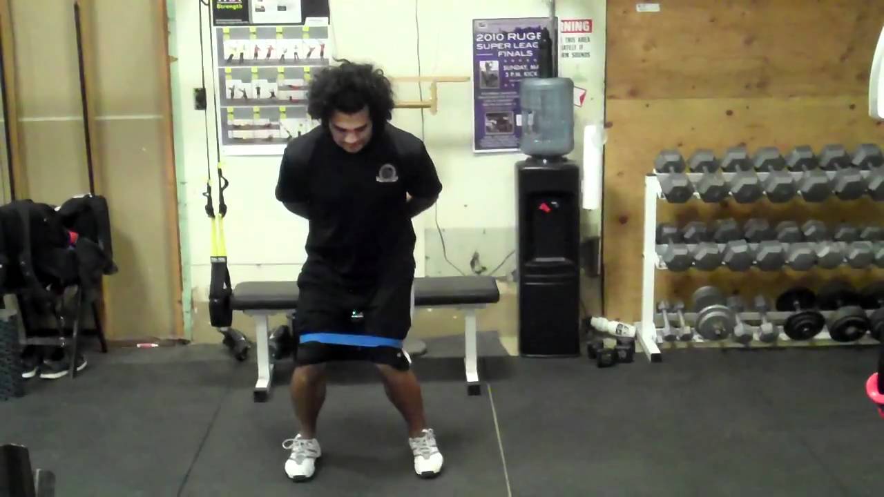 Exercise Index: Standing Band Clams (Knees) - YouTube