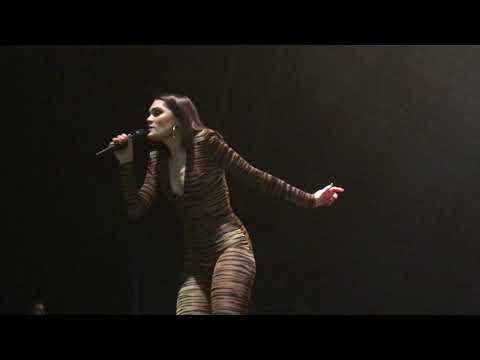 Jessie J Flashlight