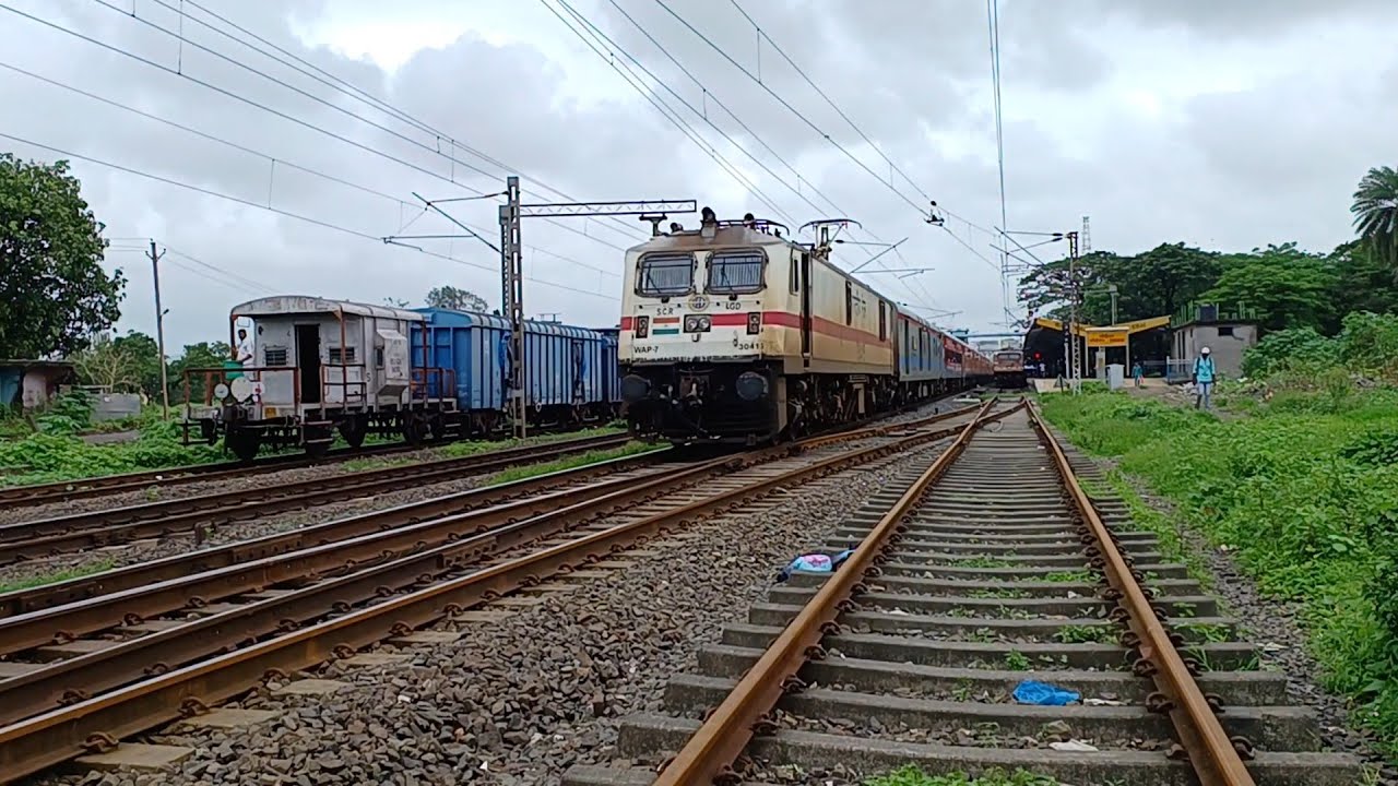 19217 Bandra Veraval Express Overtakes 19417 Mumbai Central Ahemdabad ...