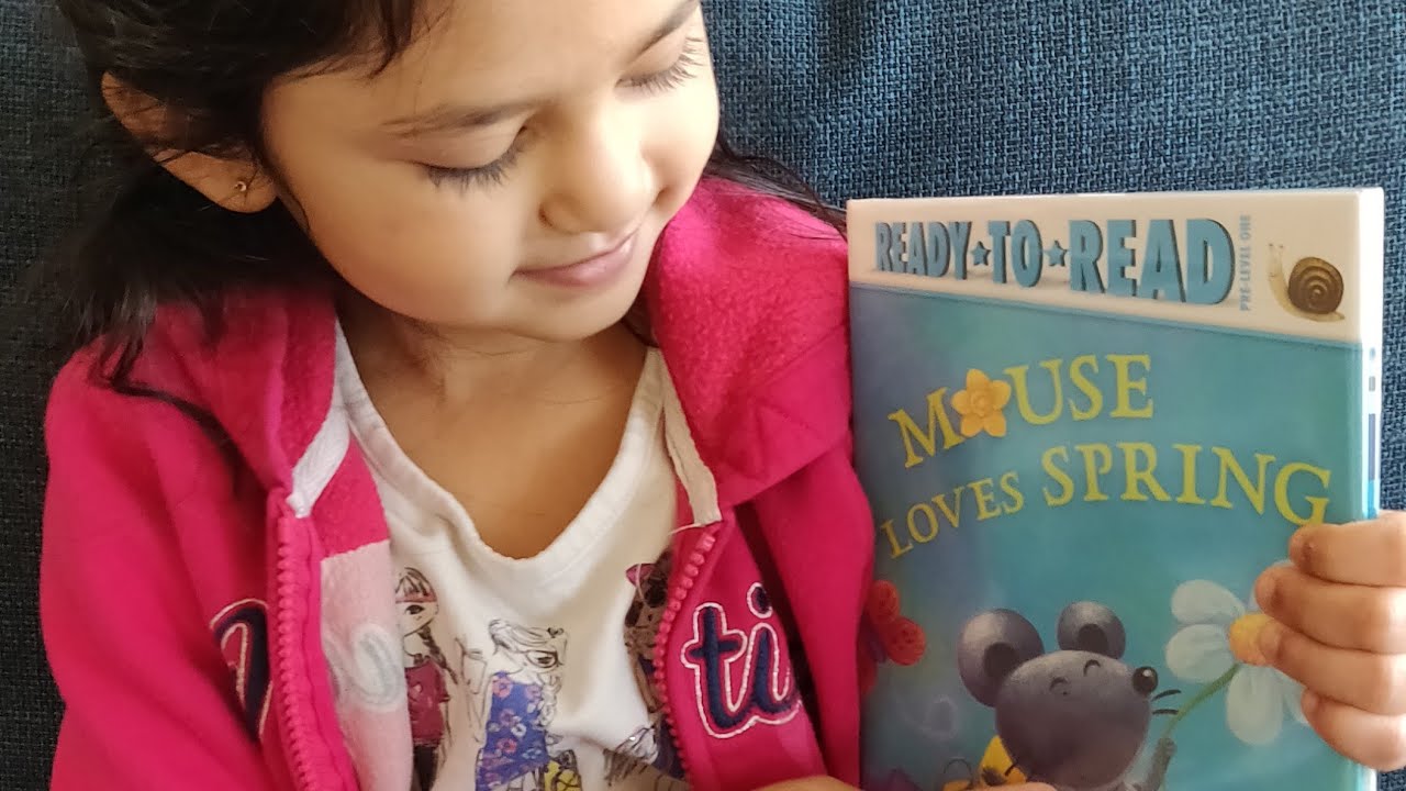 Mouse loves spring - YouTube