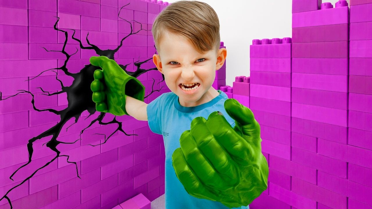 🦸🏼‍♂️ Cinco niños y superhéroes rompen una caja sorpresa | Divertidas ...
