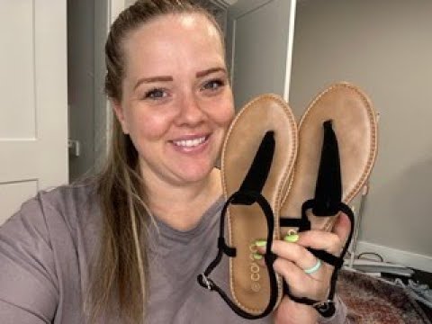 Great Flat Shoe for moms on the go! #ad - YouTube