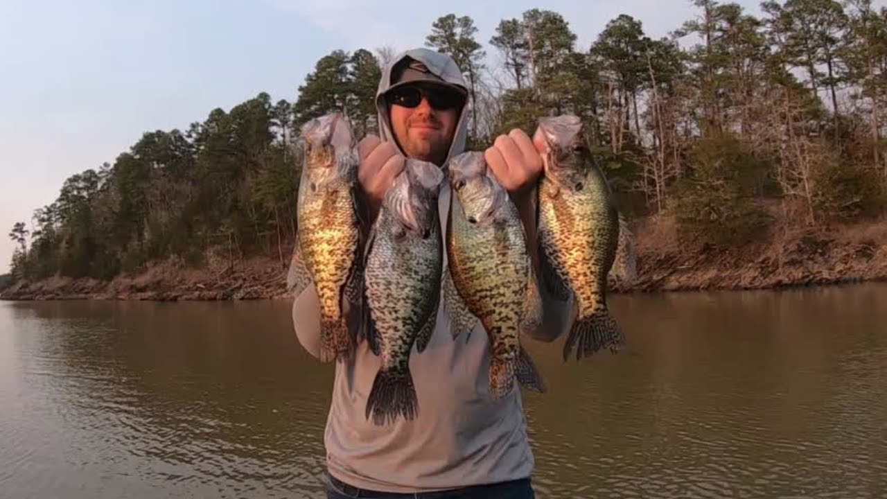 MARCH CRAPPIE FISHING SPAWN! LOCATING CRAPPIE! - YouTube