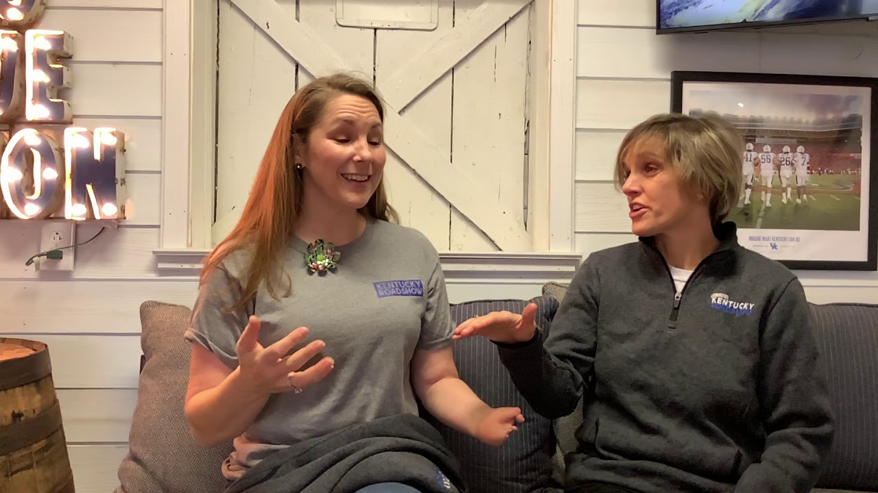 The “Women of Sports Cards” club begins!! - YouTube