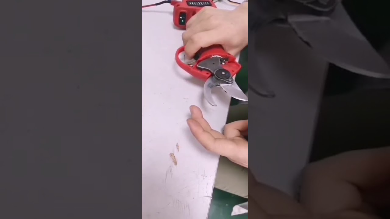 Electric scissors - YouTube