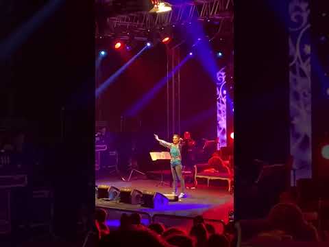 Olaylı Yıldız Tilbe Konseri