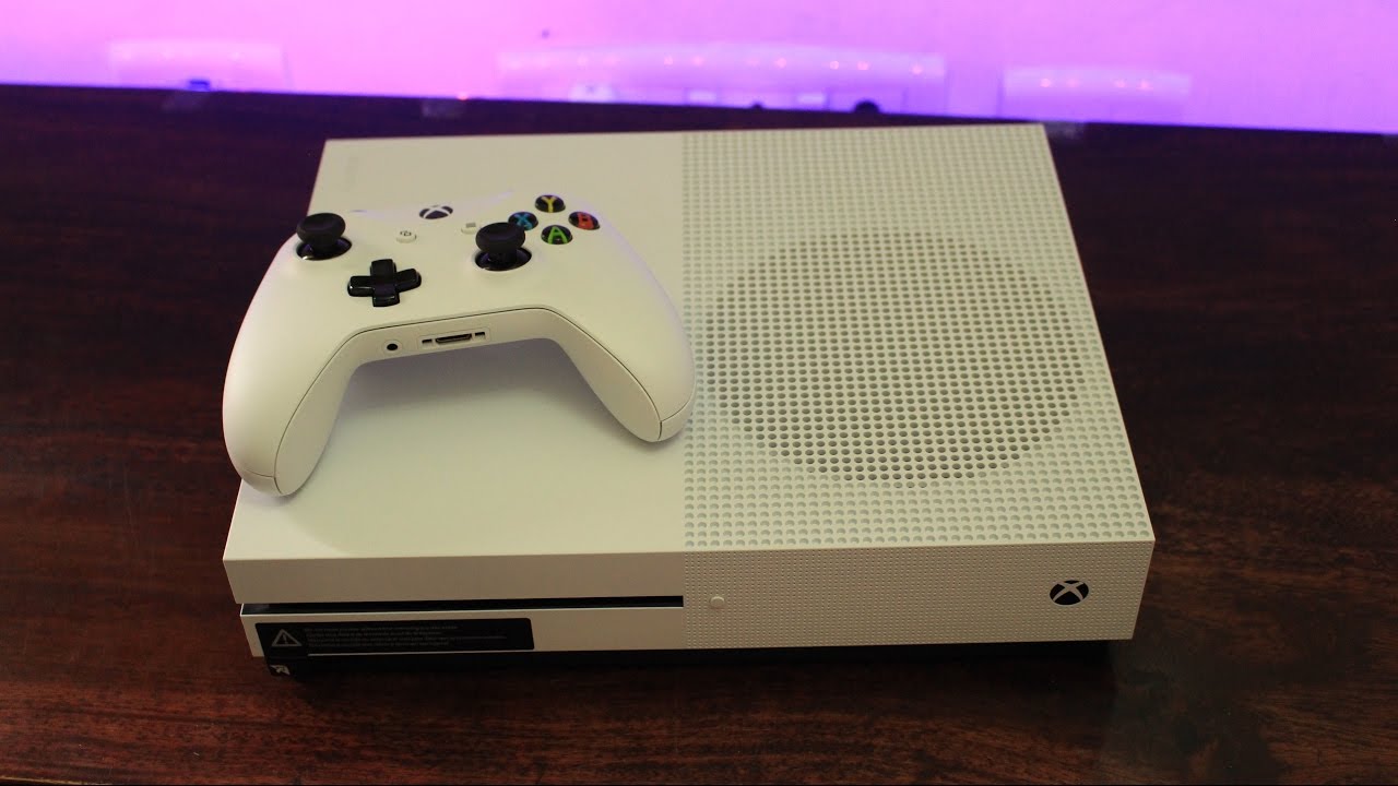 Unboxing the Xbox One S - YouTube