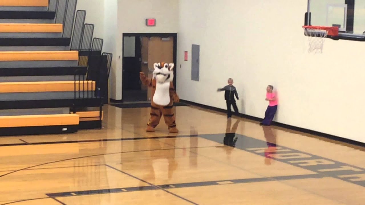 Obie dancing with tiger mascot - YouTube