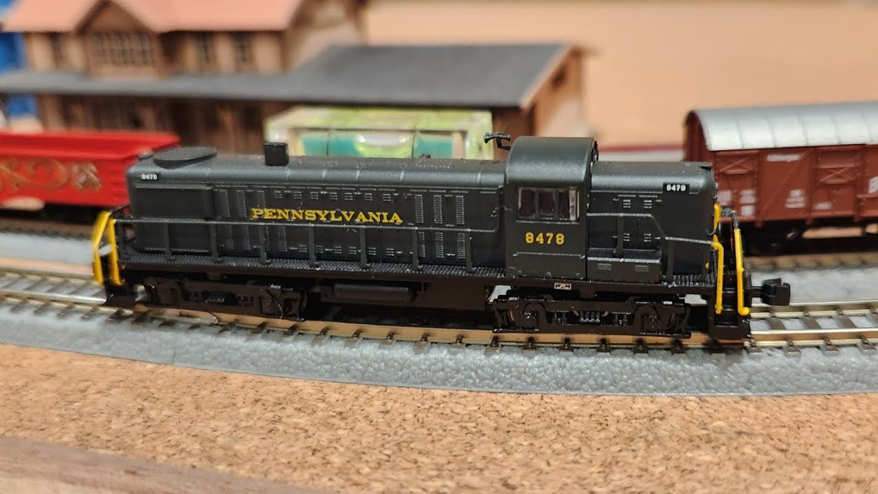 AZL 63308-3 PRR Alco RS3 Locomotive 8478 Test Run at z.scale.hobo 02.19 ...