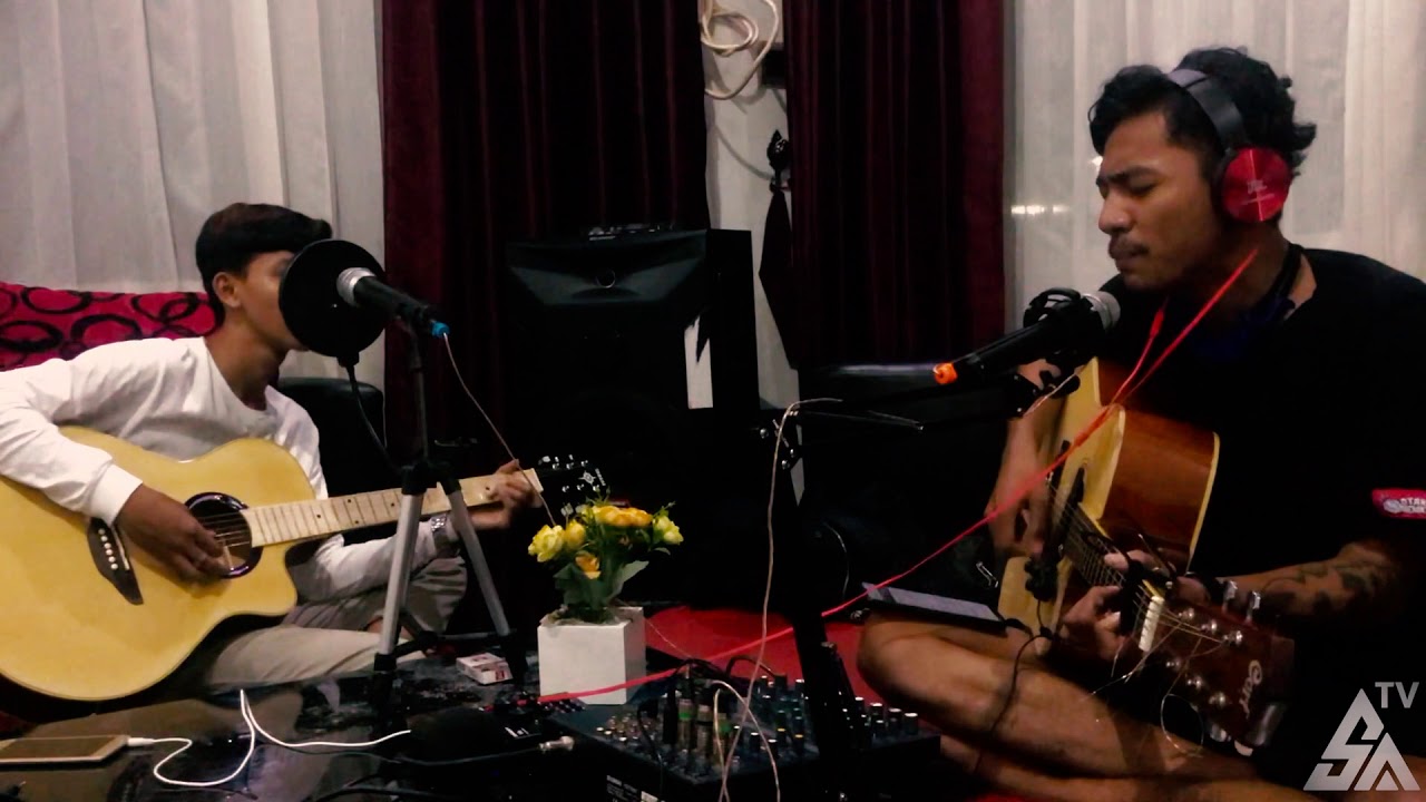 hafizah - Sembilan band ( Cover ) - YouTube