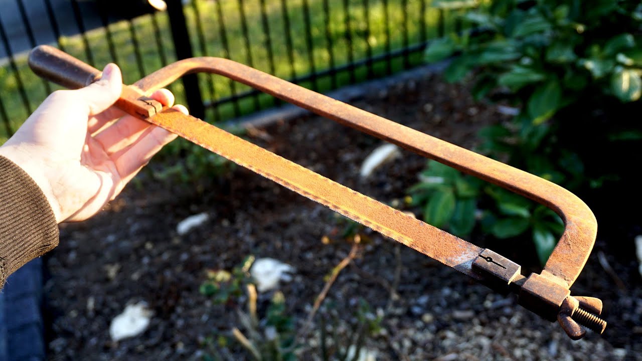 Old Rusty Saw - Quick Restoration - YouTube