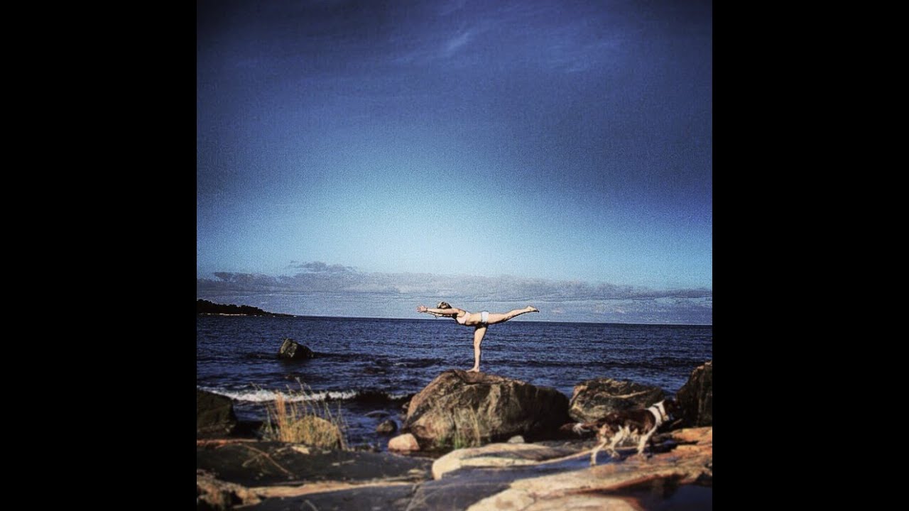 BOGA Yoga on a SUP with Pumpkin Yoga, tutorial 6min - YouTube