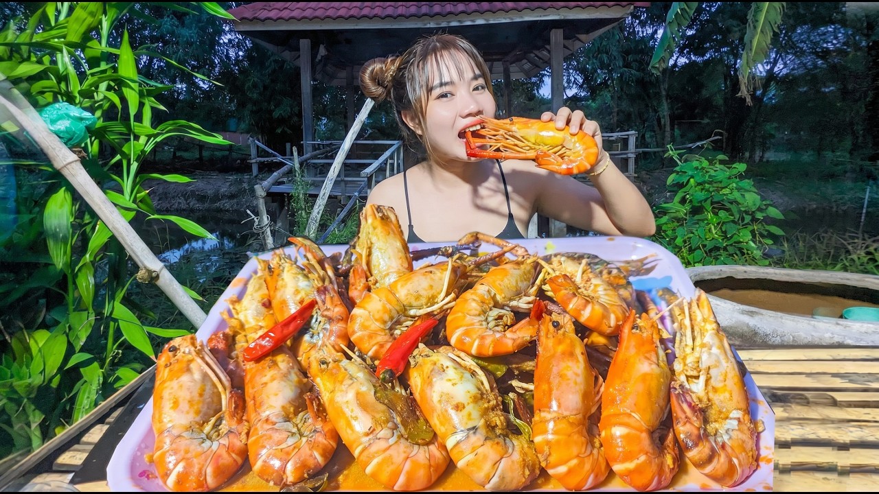 Amazing Recipe Girl Cooking of Lobster with milk and coconut really ...