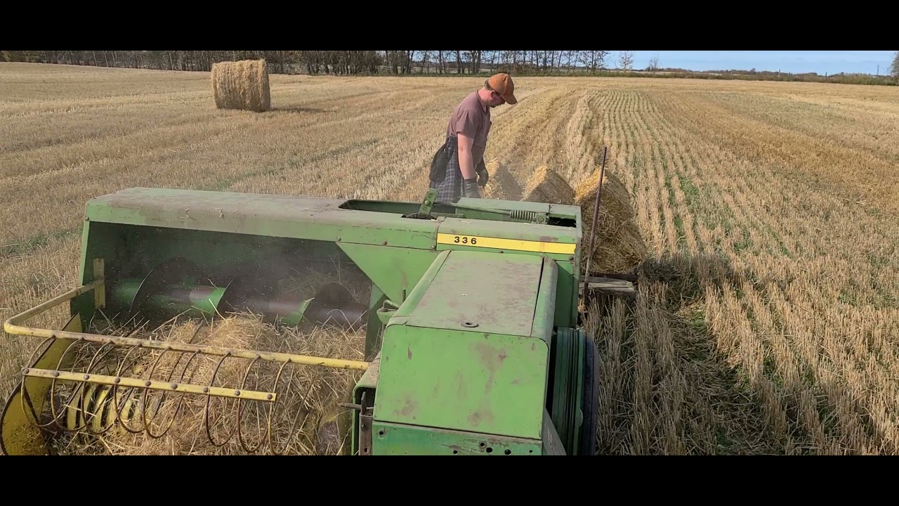 Making straw bales! - YouTube