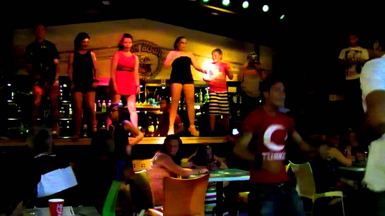 Club turquoise marmaris turkey dancing on bar - YouTube