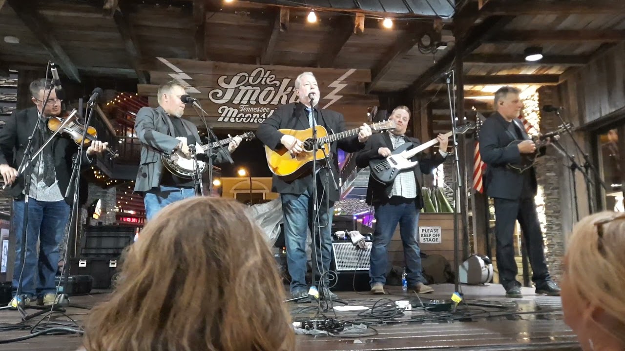 RUSSELL MOORE &111RD TYME OUT BLUEGRASS SINGS "THE OLD OLD HOUSE"A BILL ...