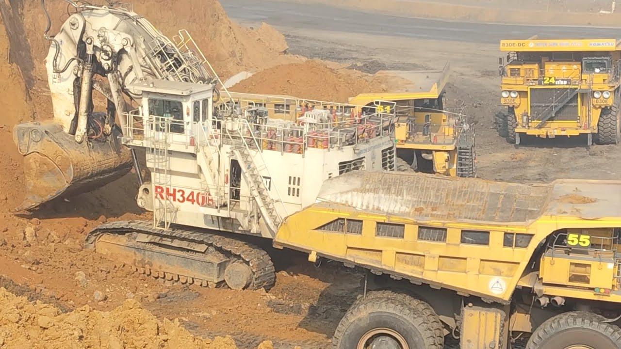 "🚜 Watch the RH340 Hydraulic Excavator in Action! 🚜 - YouTube