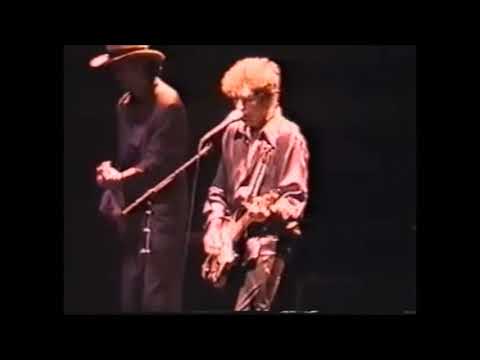 Bob Dylan "Dignity" 27 March 1995 Cardiff Wales - YouTube