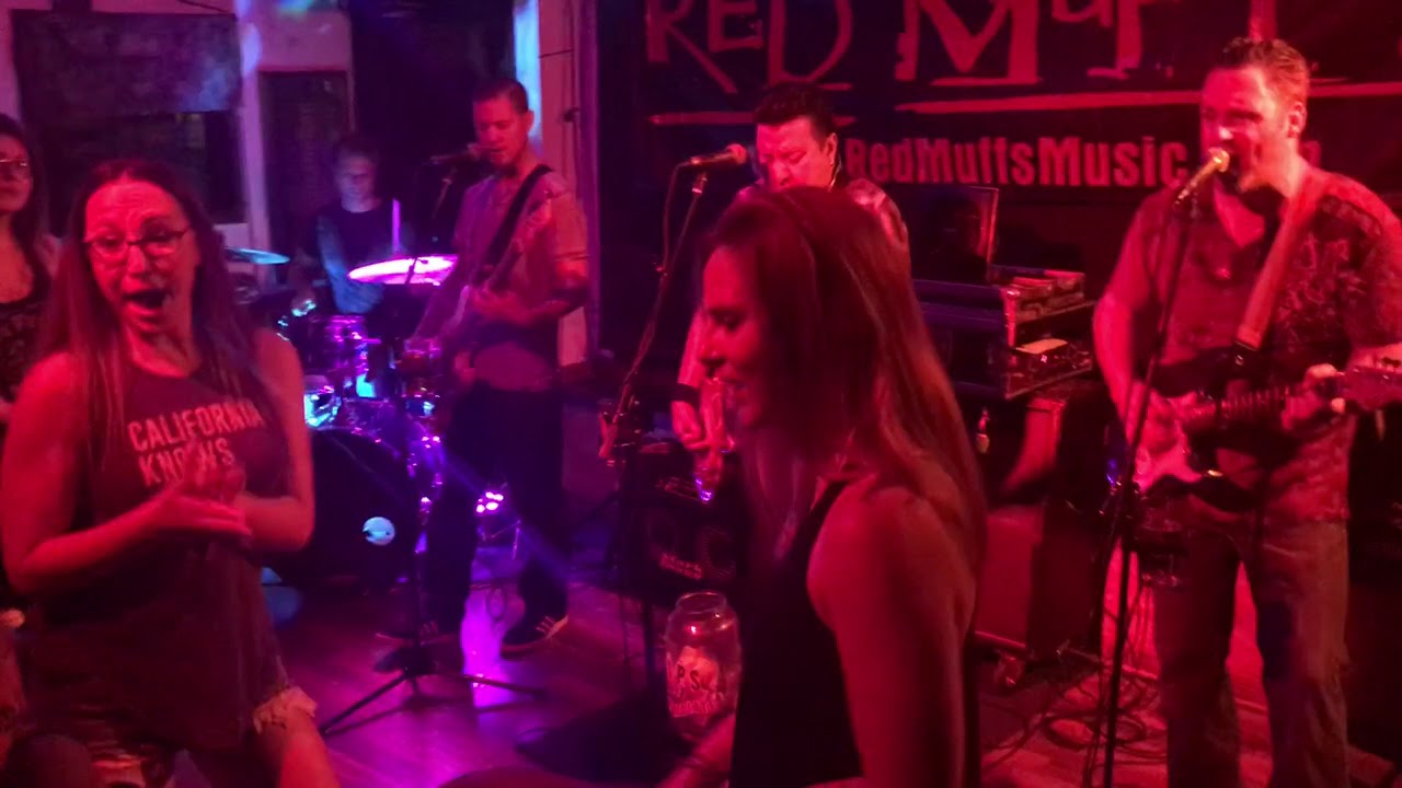 Red Muffs covering Hotel California at The Fox and Hounds - YouTube