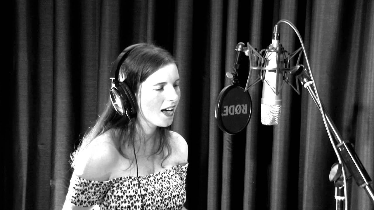 Georgia Powell - "Life for Rent" - YouTube