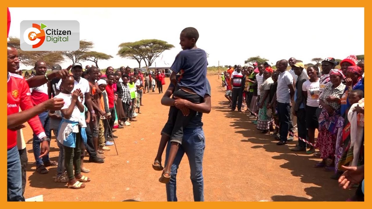Boy running in traditional Maasai sandals - Akala, finishes top 10 in a ...