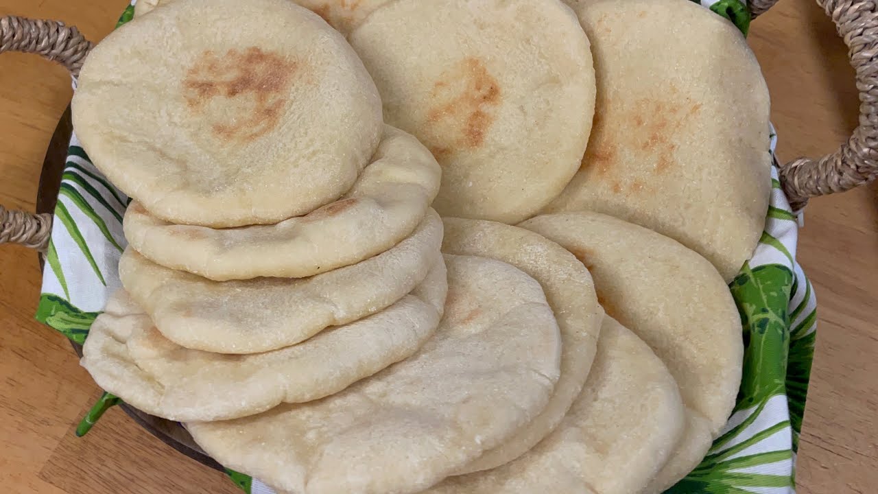 Turkish Bread/ Pain Turk الخبز التركي - YouTube