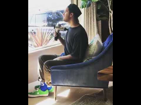 Aodhan King (Hillsong Church) Warming Up - YouTube