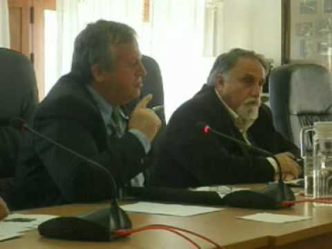 ΔΙΑΚΟΜΙΧΑΛΗΣ ΑΠΑΝΤΗΣΗ ΣΤΟ ΜΟΥΣΕΛΛΗ - YouTube