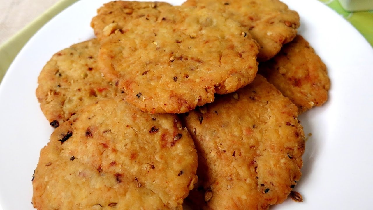 Namkeen Mathri Reicpe | How To Make Namkeen Mathri | Namak Pare Recipe ...