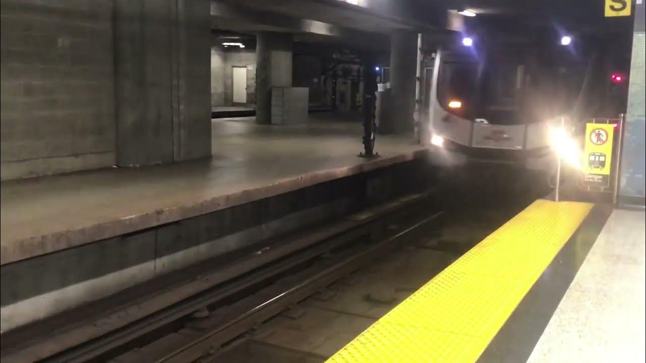 Toronto Transit Commission (TTC) Line 4 Subway - Sheppard-Yonge Station - YouTube