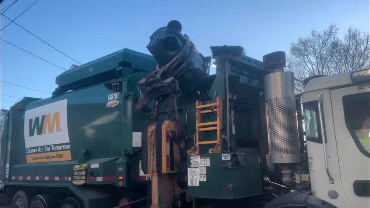 WM Garbage Trucks Ft Garbage Master 3000 - YouTube