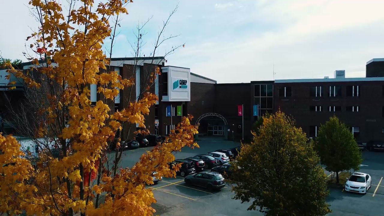 Le Cégep de Granby revêt ses plus belles couleurs d’automne. 🍁🍂🍃 - YouTube