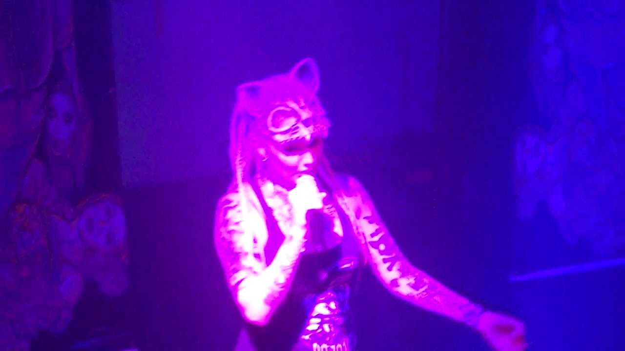 Razakel CHERRY RED Dirty Warrior tour Pittsburgh - YouTube