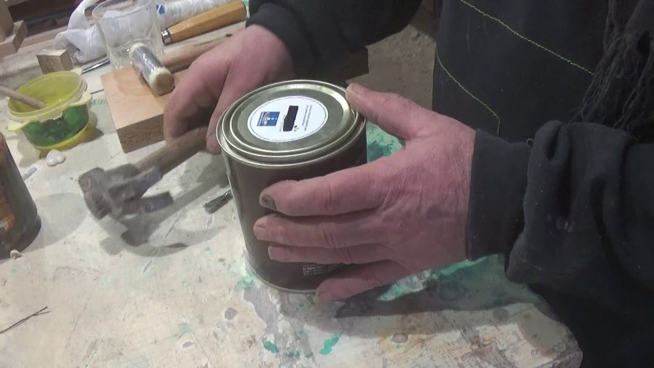 Cómo cerrar bien un bote de pintura - YouTube