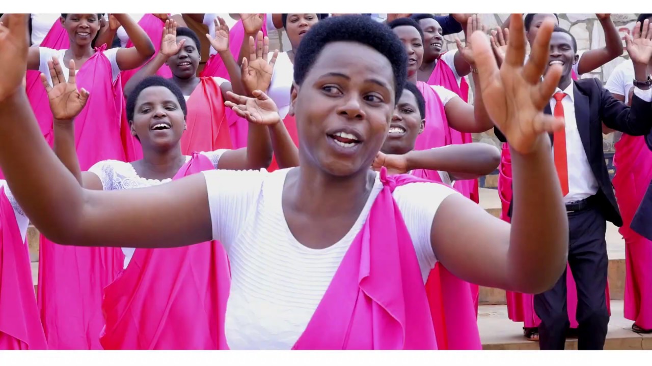 Reka Turirimbe BY RANGURURA CHOIR EAR BYUMBA Official Video 2019 - YouTube