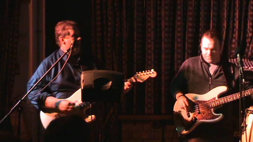 Martin Daly & Rob Oliver -Shakey Ground @ The Old Sills Feb 2012 - YouTube
