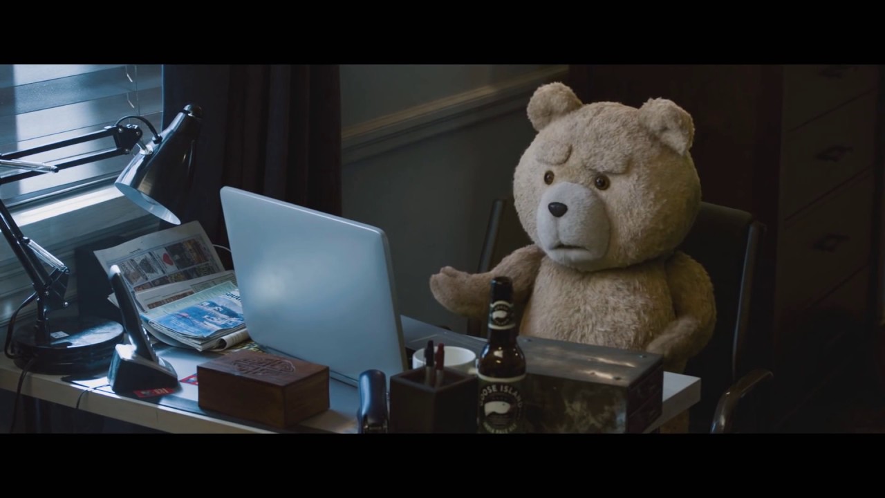 TED 2 ESCENA LAPTOP - YouTube