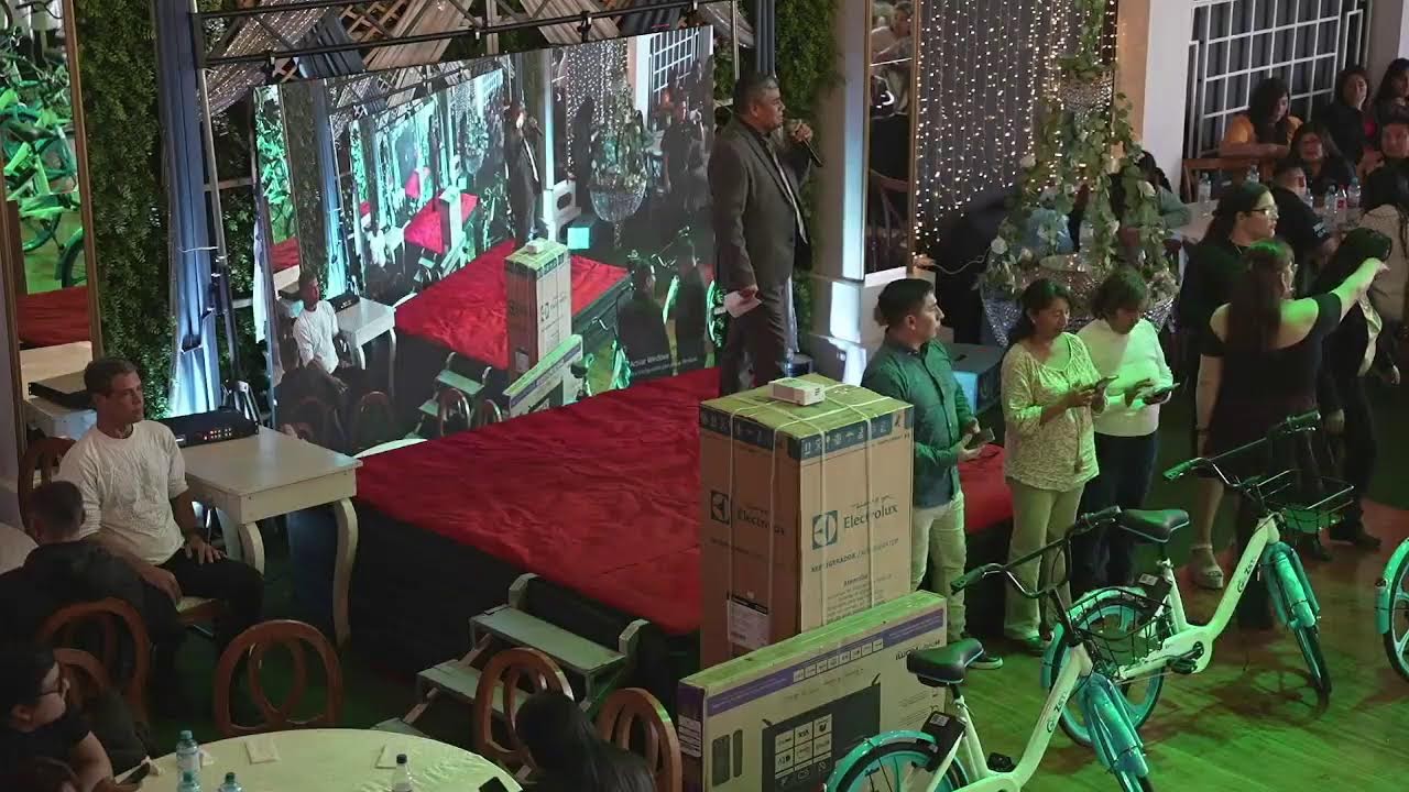 Transmisión en vivo de Lucho Ramirez - YouTube