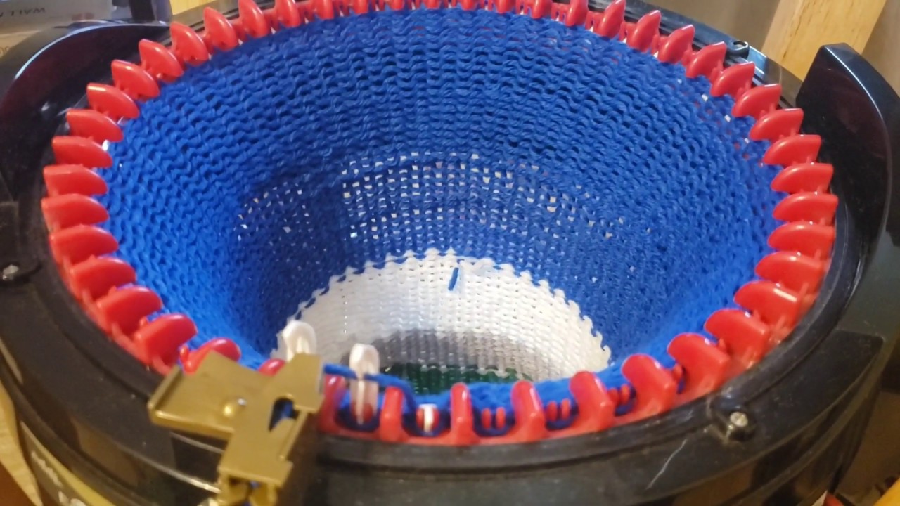 How to fix a dropped stitch on an Addi machine - YouTube