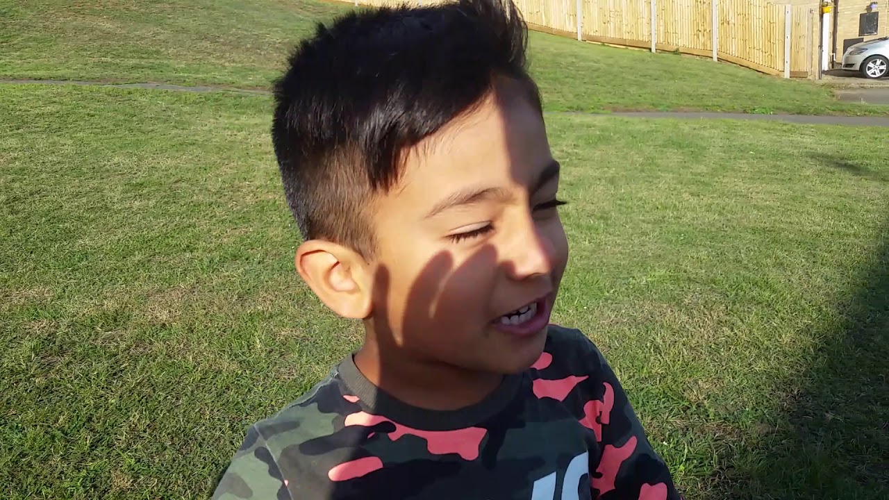 Young snake handler dies! (MUST WATCH!) - YouTube
