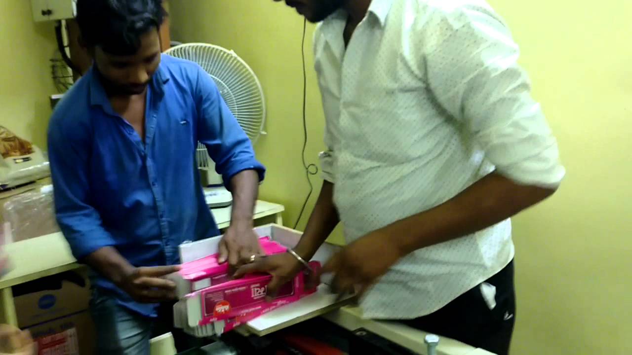 Box pasting machine - YouTube