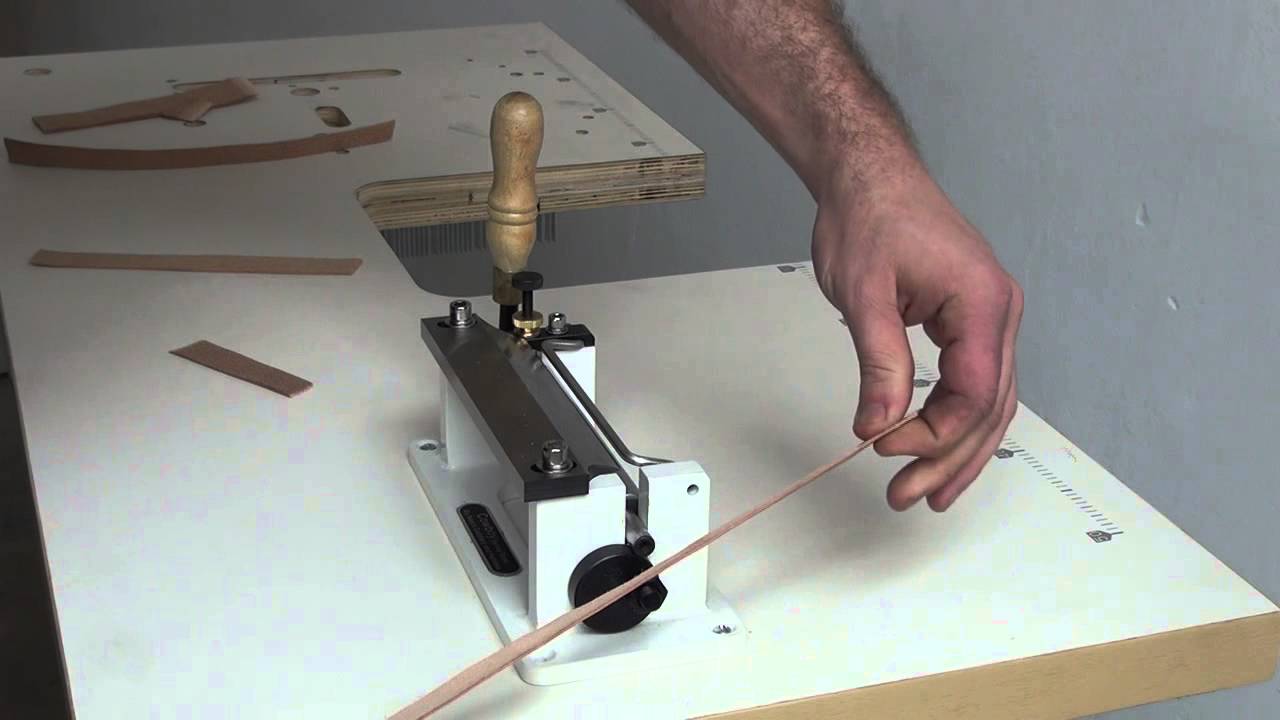 Machine à parer, refendre le cuir (outil cuir) - YouTube