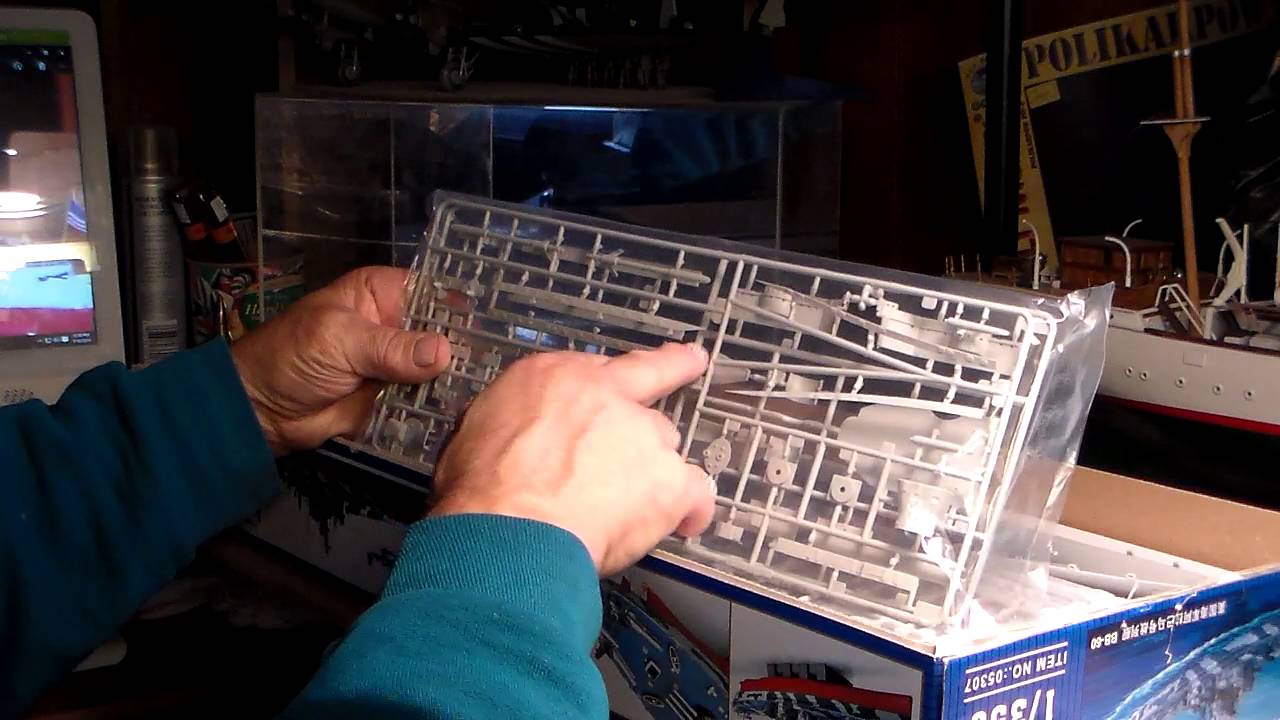Trumpeter USS ALABAMA BB-60 Inbox Review - YouTube