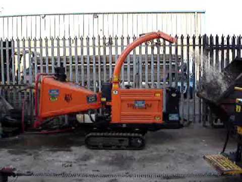 Diesel Power Chipper 35HP 150mm Cap Tracked - YouTube
