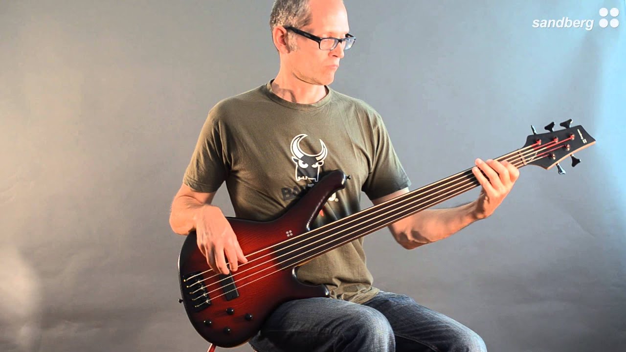Sandberg Classic Booster 5 Fretless - YouTube